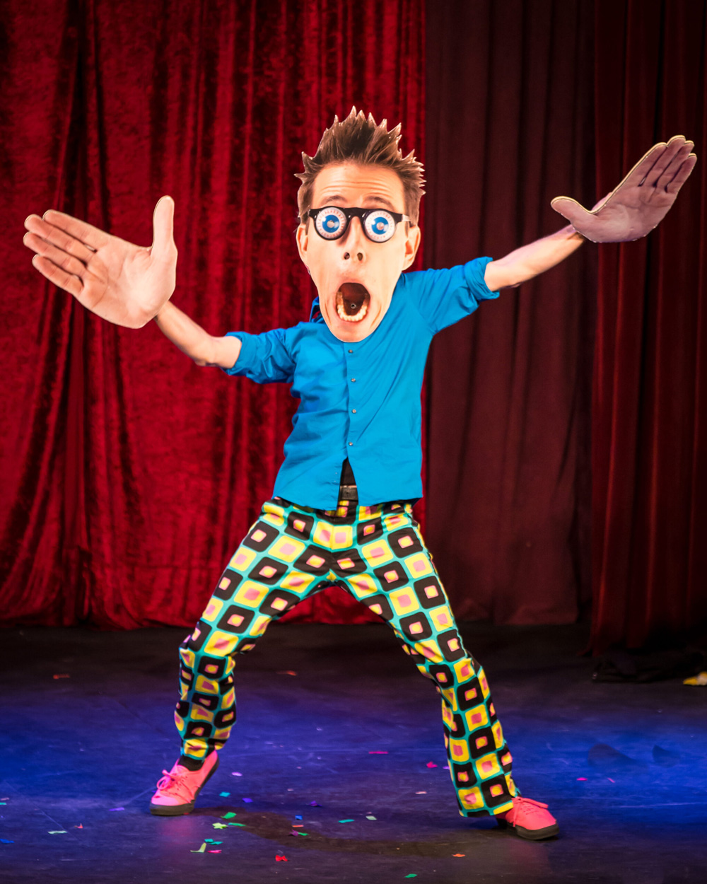 Alex Zerbe - Seattle Magician - Comedy Juggling Magic